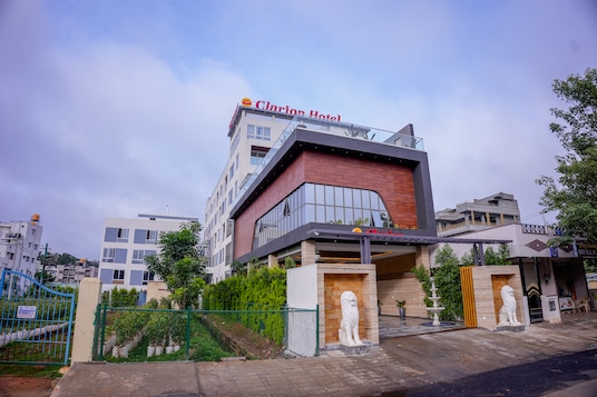 Clarion Hotel Bangalore Bangalore at ₹ 8304 - Reviews, Photos & Offer