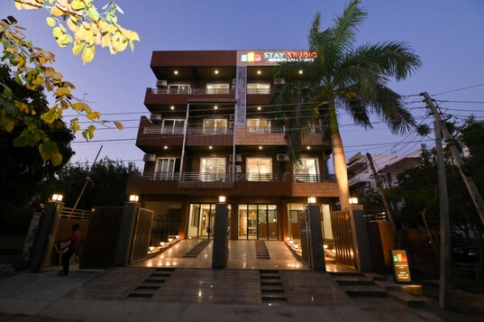 Stay Studio Hotel & Residences Gurgaon at ₹ 3399 - Reviews, Photos & Offer