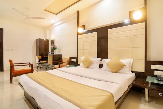Hotel Satkar Surat at ₹ 1207 - Reviews, Photos & Offer