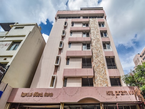 HOTEL PREM NIVAS Madurai at ₹ 820 - Reviews, Photos & Offer