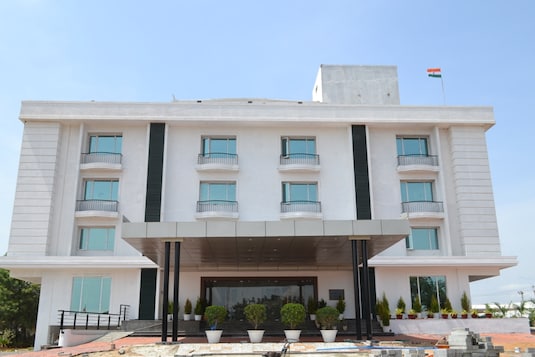 Hotel Allum Bellary - Reviews, Photos & Offer