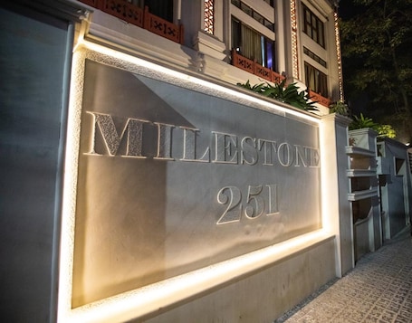 Milestone 251 Hotel Jaipur at ₹ 4165 - Reviews, Photos & Offer