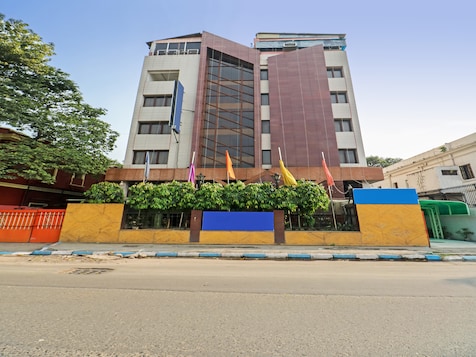 Hotel Akashdeep Kolkata at ₹ 1164 - Reviews, Photos & Offer