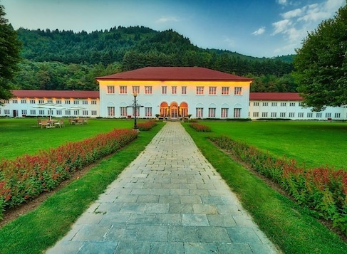 The LaLit Grand Palace Srinagar Hotel Srinagar at ₹ 25000 - Reviews ...