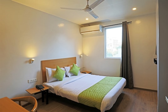 Photos of Hotel Yellow Chilly - Goibibo