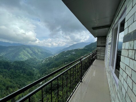 Hotel SnowFlake Narkanda at ₹ 804 - Reviews, Photos & Offer