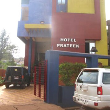 Hotel Prateek Joda Barbil at ₹ 2130 - Reviews, Photos & Offer