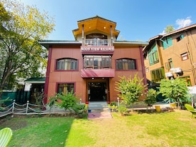 Moon View Resorts | Book Pahalgam Hotels @ ₹1