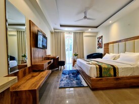 Hotel Golf View Suites Golf Course Road Gurgaon at ₹ 2845 - Reviews ...