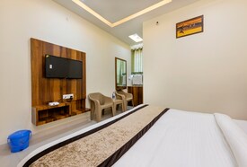 Rooms of Hotel Ravi Residency - Goibibo