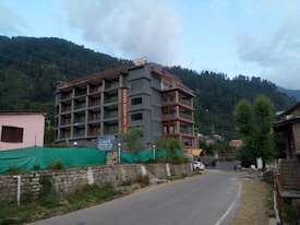 Snow Bloom Resort Manali at ₹ 1227 - Reviews, Photos & Offer