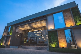 Phoenix Resort Khirasara at ₹ 5336 - Reviews, Photos & Offer