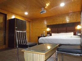 Moon View Resorts Pahalgam - Reviews, Photos & Offers