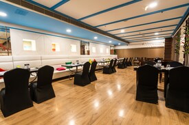 HOTEL HALEZ at at ₹ 3500, Book Chennai Hotel with Upto 30% Off