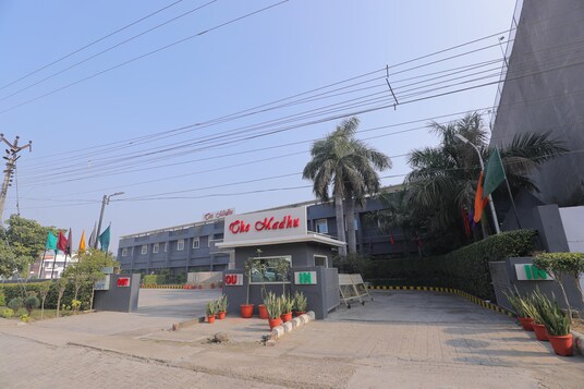 The Madhu Hotel Yamunanagar at ₹ 2940 - Reviews, Photos & Offer
