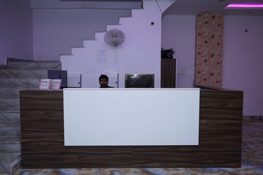Awadh Palace Hotel Gorakhpur at ₹ 1297 - Reviews, Photos & Offer