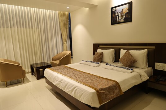 BRINDAVAN RESIDENCY YATRI NIVAS Hotel Hospet at ₹ 1546 - Reviews ...