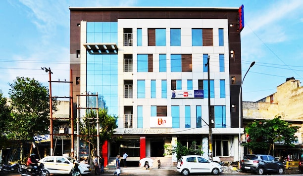 Hotel Noida International Noida at ₹ 923 - Reviews, Photos & Offer