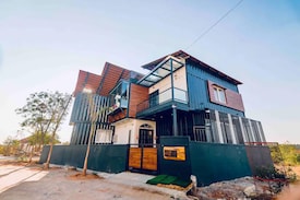 Photos of Cliff 362 - A Luxurious Shipping Container Home - Goibibo